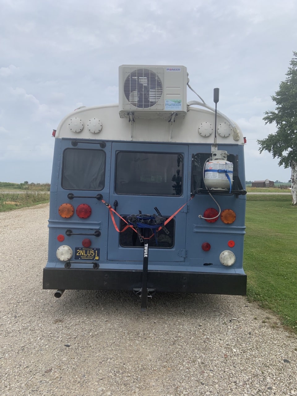 2004 Chevy Midbus Conversion - Skoolie Livin | School Bus Conversion ...