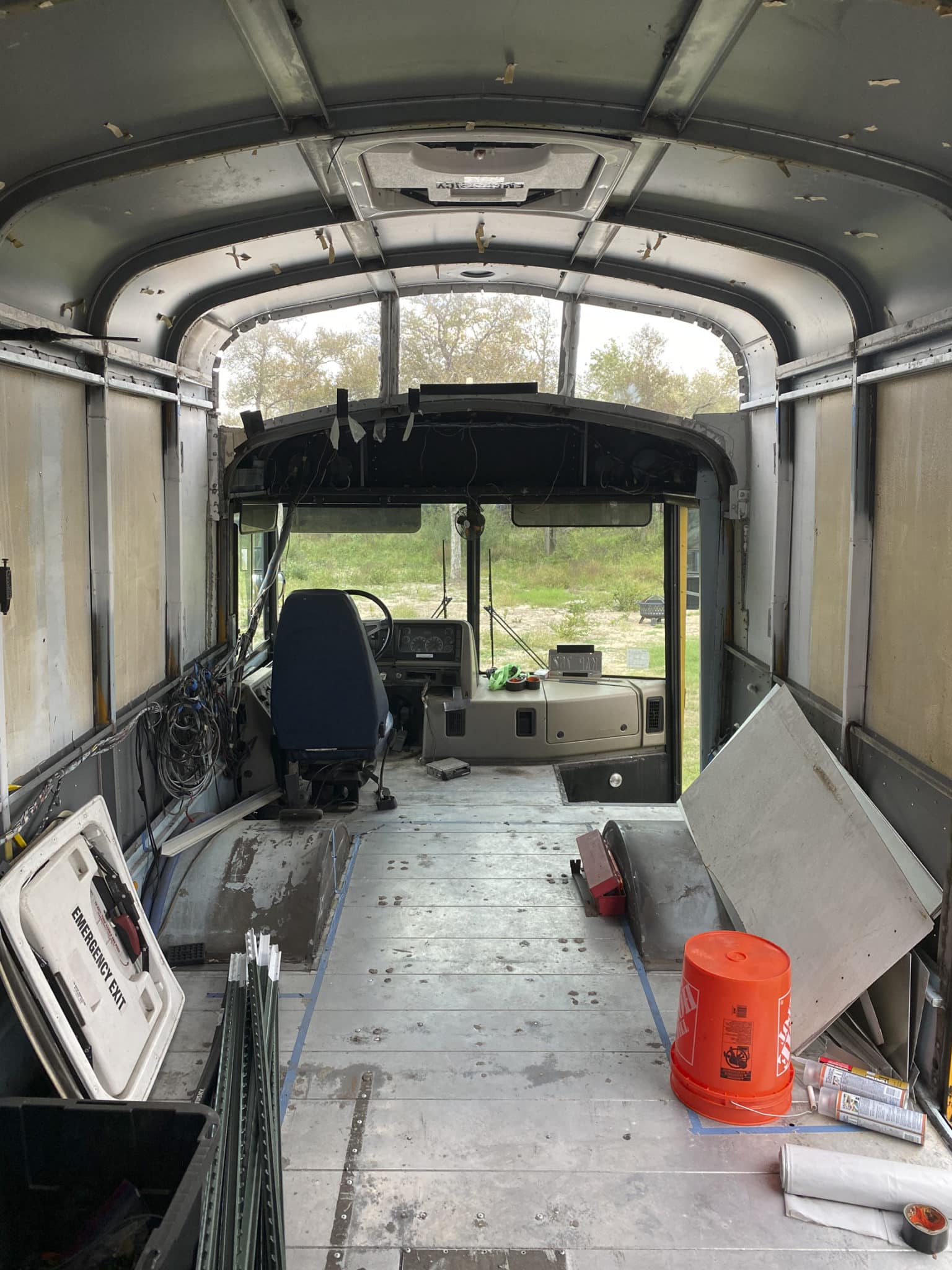 2007 Thomas Saf-T-Liner with 18" Roof Raise - Skoolie Livin | School ...