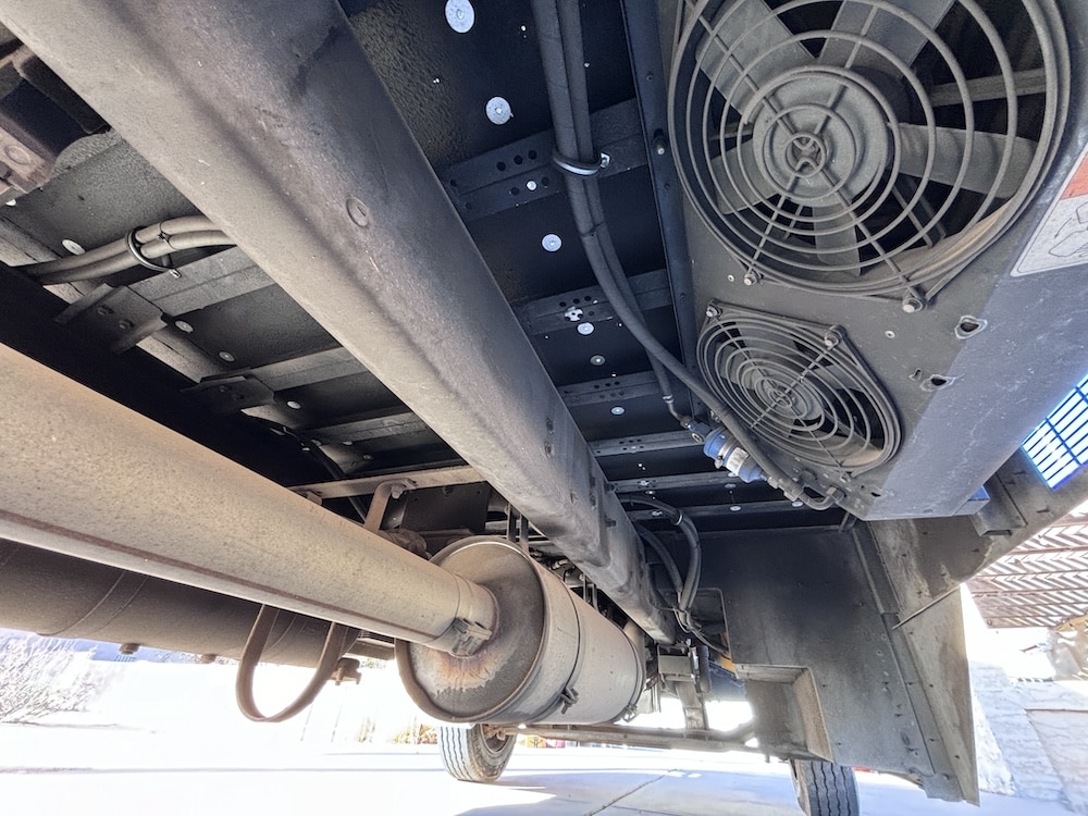 2005 Freightliner Thomas FS65 Mid-Sized Bus - Skoolie Livin | School ...