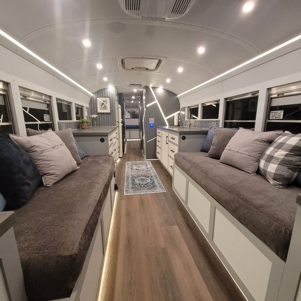 1997 Blue Bird TC2000 40' Cummins 5.9/MD3060 SKOOLIE - Skoolie Livin ...