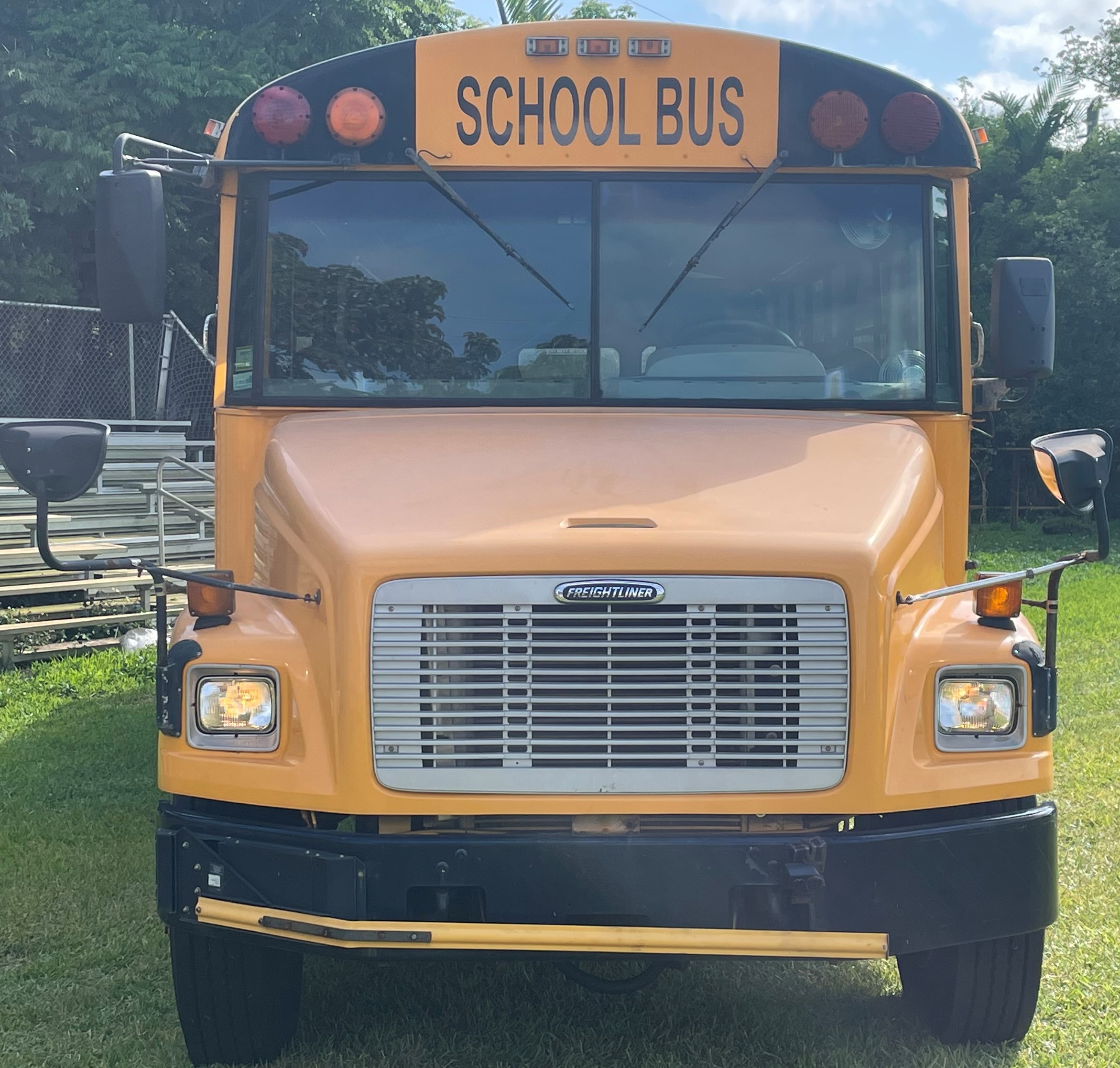 2005 Thomas Built Freightliner FS65 - Skoolie Livin | School Bus ...