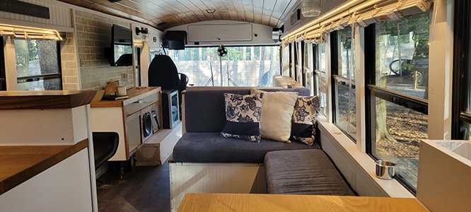 2003 Thomas Flat Nose Fully Converted Motorhome - Skoolie Livin ...