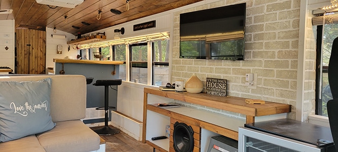 2003 Thomas Flat Nose Fully Converted Motorhome - Skoolie Livin ...