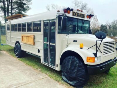 2000 International 3800 DT466E Diesel - Skoolie Livin | School Bus ...