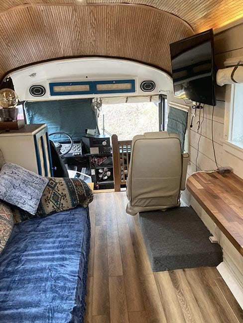 1990 Crown Supercoach II - Skoolie Livin | School Bus Conversion ...
