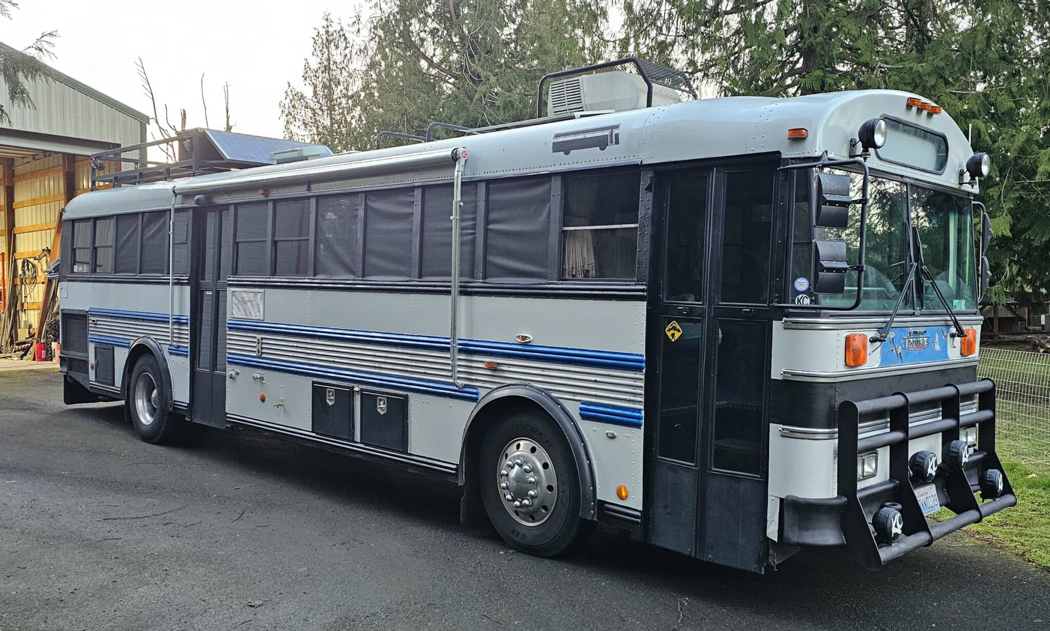 1990 Thomas 36' with cummins/allison fully converted - Skoolie Livin ...
