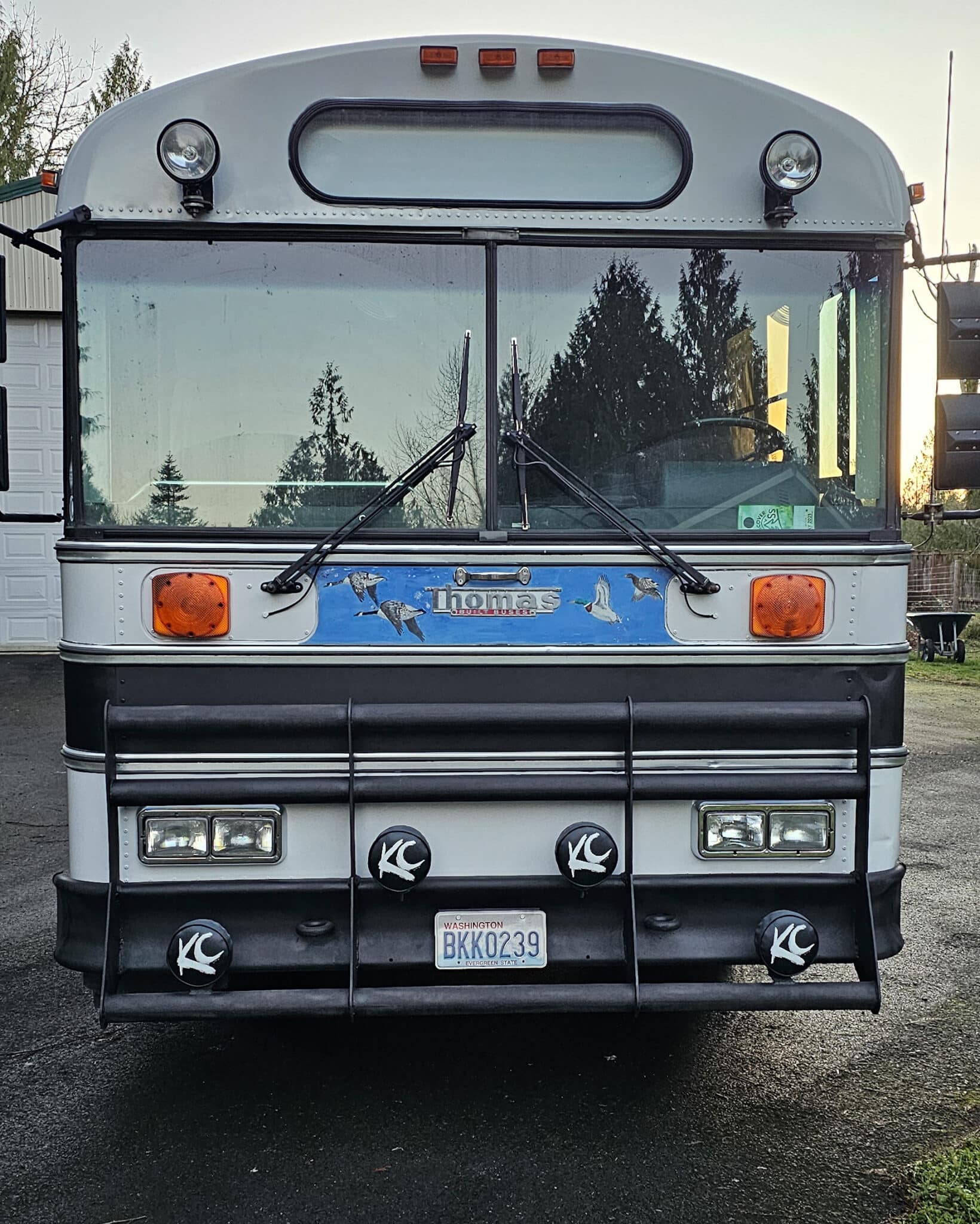 1990 Thomas 36' with cummins/allison fully converted - Skoolie Livin ...