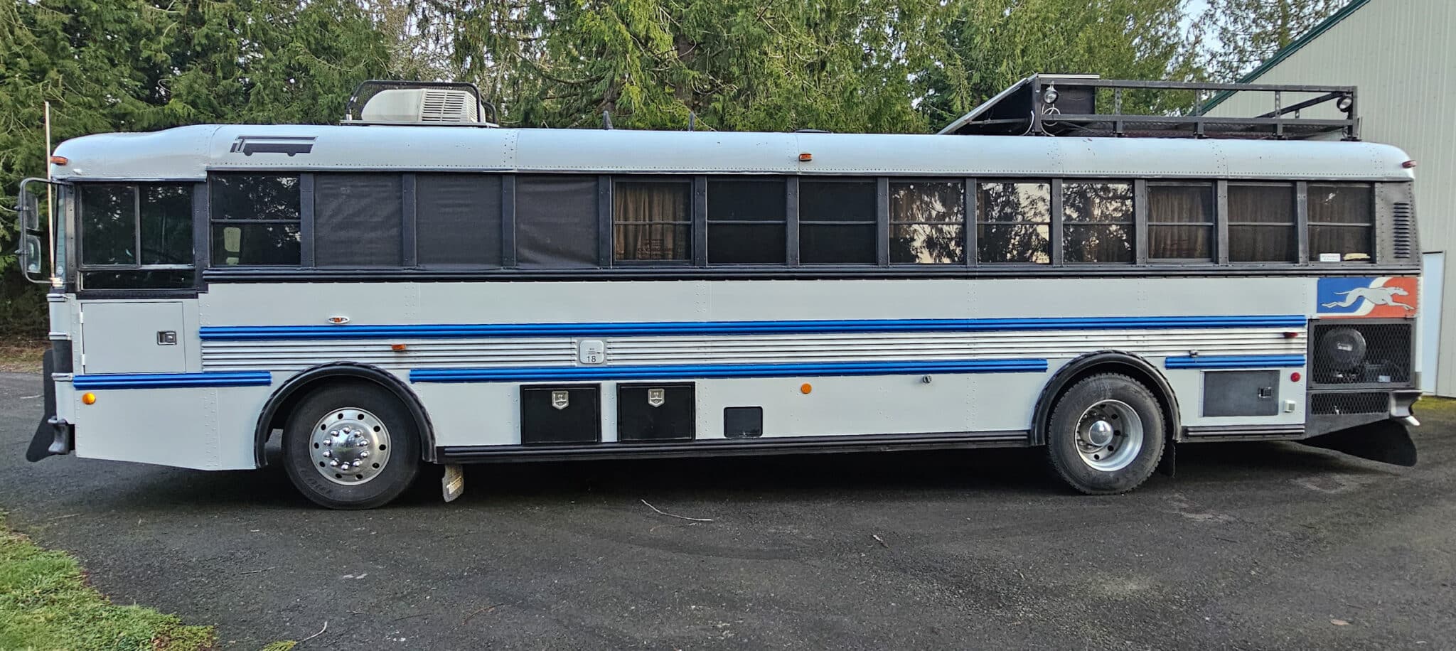 1990 Thomas 36' with cummins/allison fully converted - Skoolie Livin ...