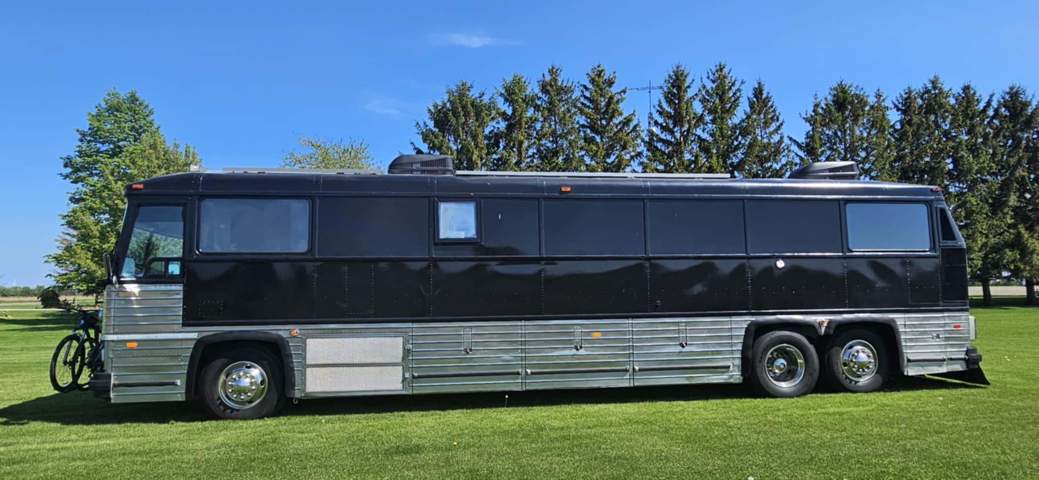 1993 MCI MC12 Motorcoach. - Skoolie Livin | School Bus Conversion ...